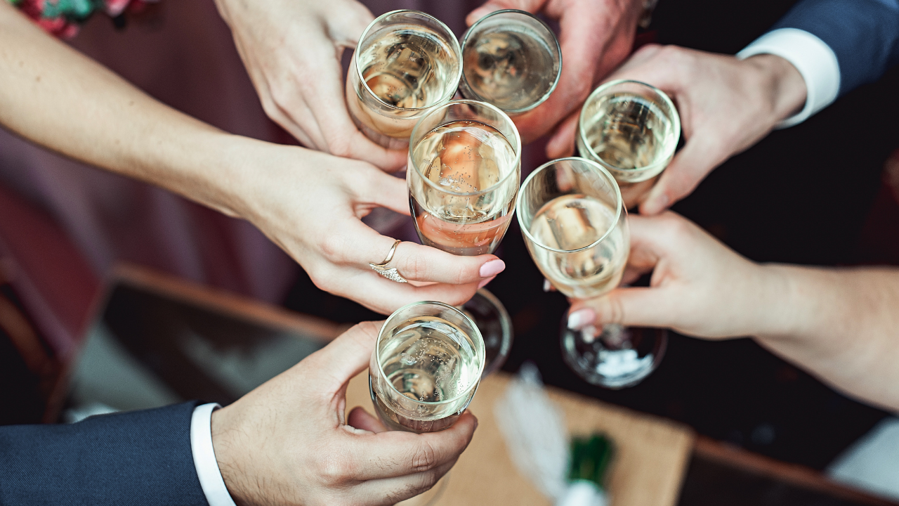 How to Write the Perfect Wedding Toast - Gotham Ghostwriters